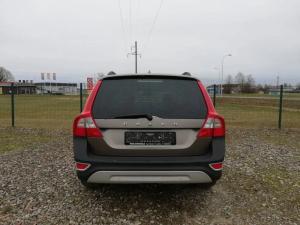 Brown Volvo XC70 2010 in Saldus, with an engine capacity of 2.40 L and mileage of 310 thousand km for 7300 €, photo 7 on AUTOMOTO.COM.LV