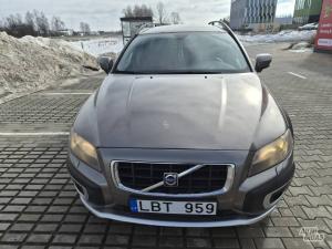 Brūns Volvo XC70 2010 Viļņa, ar dzinēja tilpumu 3.20 L un nobraukumu 341 tūkst. km par 5300 €, foto 4 vietnē AUTOMOTO.COM.LV