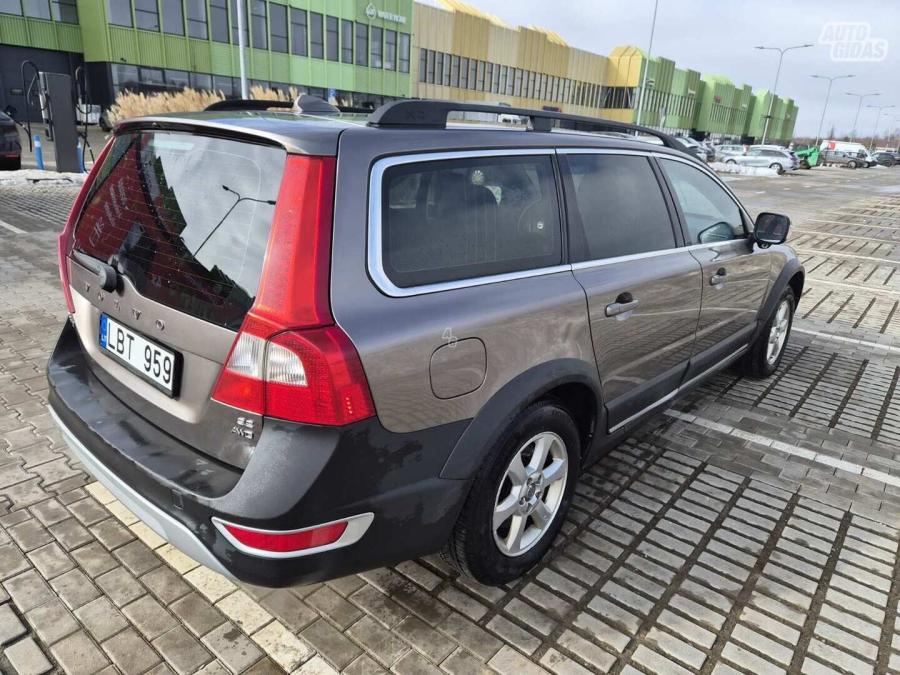 Brūns Volvo XC70 2010 Viļņa, ar dzinēja tilpumu 3.20 L un nobraukumu 341 tūkst. km par 5300 €, foto 6 vietnē AUTOMOTO.COM.LV