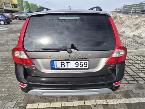 Brūns Volvo XC70 2010 Viļņa, ar dzinēja tilpumu 3.20 L un nobraukumu 341 tūkst. km par 5300 €, foto 6 vietnē AUTOMOTO.COM.LV