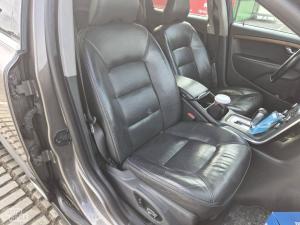 Brūns Volvo XC70 2010 Viļņa, ar dzinēja tilpumu 3.20 L un nobraukumu 341 tūkst. km par 5300 €, foto 8 vietnē AUTOMOTO.COM.LV