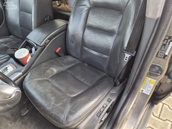 Brūns Volvo XC70 2010 Viļņa, ar dzinēja tilpumu 3.20 L un nobraukumu 341 tūkst. km par 5300 €, foto 8 vietnē AUTOMOTO.COM.LV