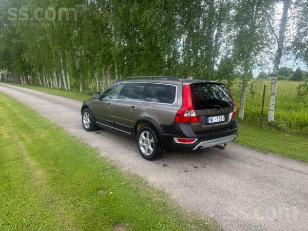 Brūns Volvo XC70 2010 Tukums, ar dzinēja tilpumu 2.40 L un nobraukumu 0 tūkst. km par 6490 €, foto 3 vietnē AUTOMOTO.COM.LV