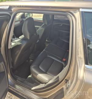 Brūns Volvo XC70 2010 Liepāja, ar dzinēja tilpumu 2.00 L un nobraukumu 380 tūkst. km par 6650 €, foto 6 vietnē AUTOMOTO.COM.LV