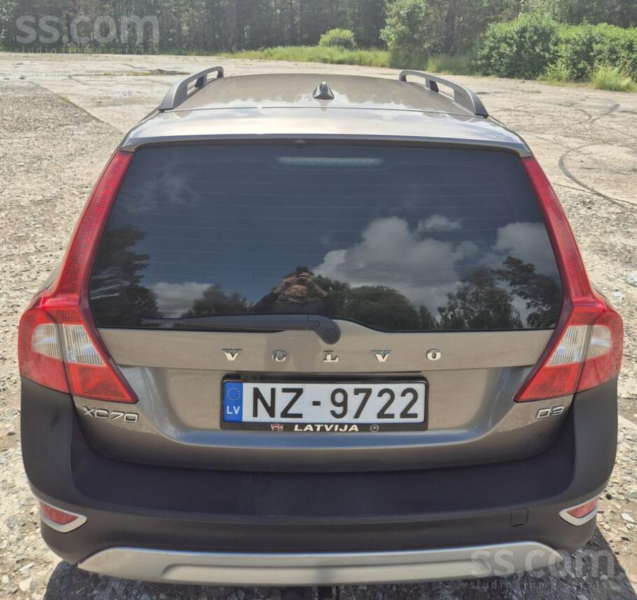 Brūns Volvo XC70 2010 Liepāja, ar dzinēja tilpumu 2.00 L un nobraukumu 380 tūkst. km par 6650 €, foto 12 vietnē AUTOMOTO.COM.LV