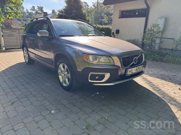 Brown Volvo XC70 2010 in Riga, with an engine capacity of 2.40 L and mileage of 392 thousand km for 5800 €, photo 3 on AUTOMOTO.COM.LV
