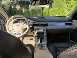 Brūns Volvo XC70 2010 Rīga, ar dzinēja tilpumu 2.40 L un nobraukumu 392 tūkst. km par 5800 €, foto 8 vietnē AUTOMOTO.COM.LV