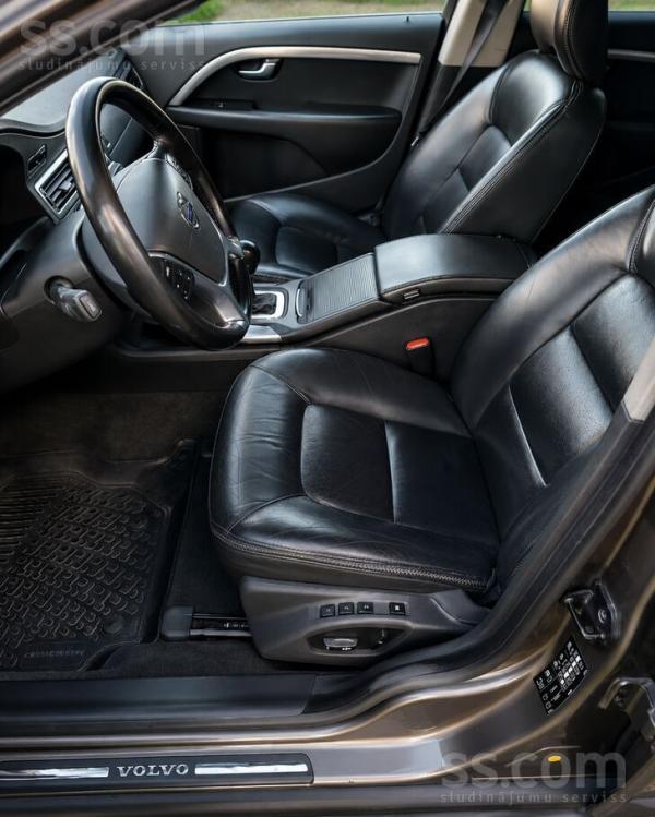 Brūns Volvo XC70 2010 Jelgava, ar dzinēja tilpumu 2.00 L un nobraukumu 412 tūkst. km par 5300 €, foto 5 vietnē AUTOMOTO.COM.LV