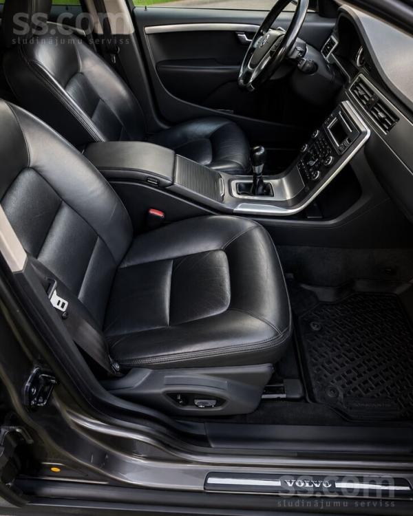 Brūns Volvo XC70 2010 Jelgava, ar dzinēja tilpumu 2.00 L un nobraukumu 412 tūkst. km par 5300 €, foto 6 vietnē AUTOMOTO.COM.LV