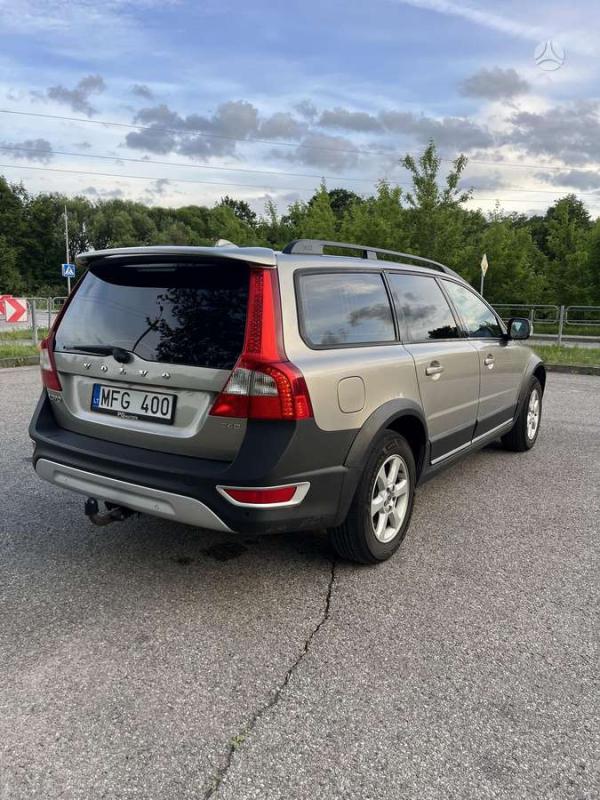 Brūns Volvo XC70 2010 Utena, ar dzinēja tilpumu 2.40 L un nobraukumu 368 tūkst. km par 5300 €, foto 4 vietnē AUTOMOTO.COM.LV
