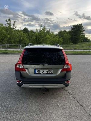 Brown Volvo XC70 2010 in Utena, with an engine capacity of 2.40 L and mileage of 368 thousand km for 5300 €, photo 6 on AUTOMOTO.COM.LV