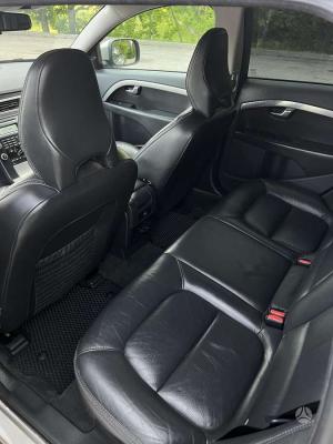 Brown Volvo XC70 2010 in Utena, with an engine capacity of 2.40 L and mileage of 368 thousand km for 5300 €, photo 12 on AUTOMOTO.COM.LV