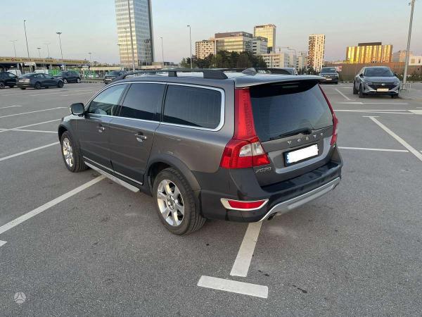 Brūns Volvo XC70 2010 Viļņa, ar dzinēja tilpumu 2.40 L un nobraukumu 394 tūkst. km par 5300 €, foto 3 vietnē AUTOMOTO.COM.LV