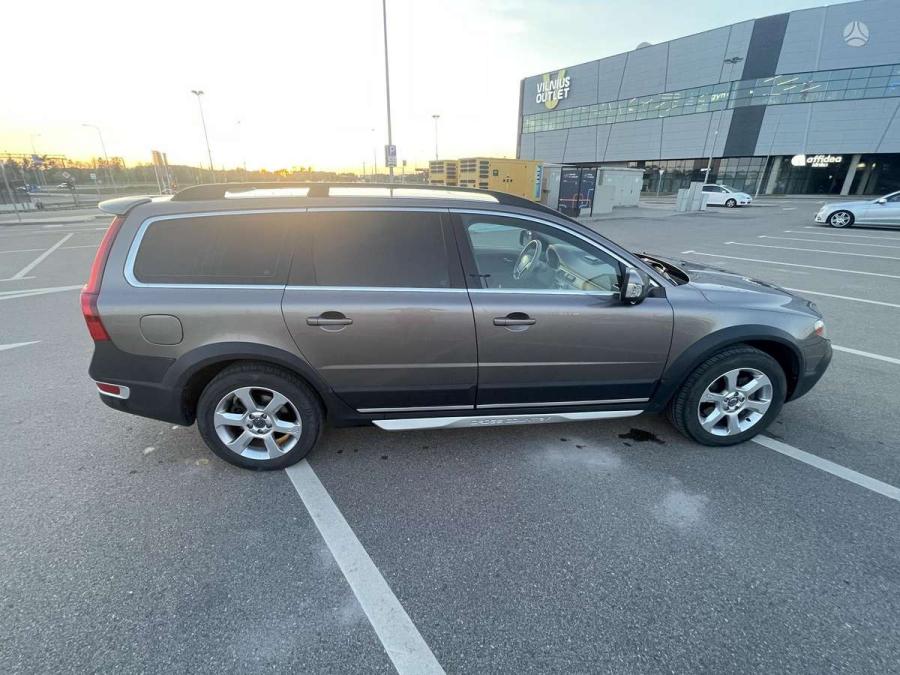 Brūns Volvo XC70 2010 Viļņa, ar dzinēja tilpumu 2.40 L un nobraukumu 394 tūkst. km par 5300 €, foto 7 vietnē AUTOMOTO.COM.LV