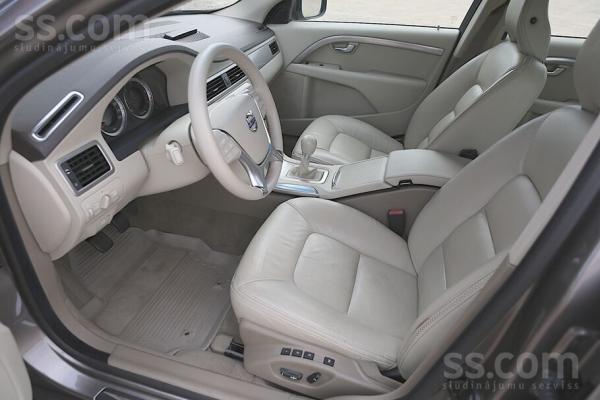 Volvo XC70 2010 Tukums vietnē Brūns Volvo XC70 2010 Tukums, ar dzinēja tilpumu 2.40 L un nobraukumu 345 tūkst. km par 8090 €, foto 10 vietnē AUTOMOTO.COM.LV