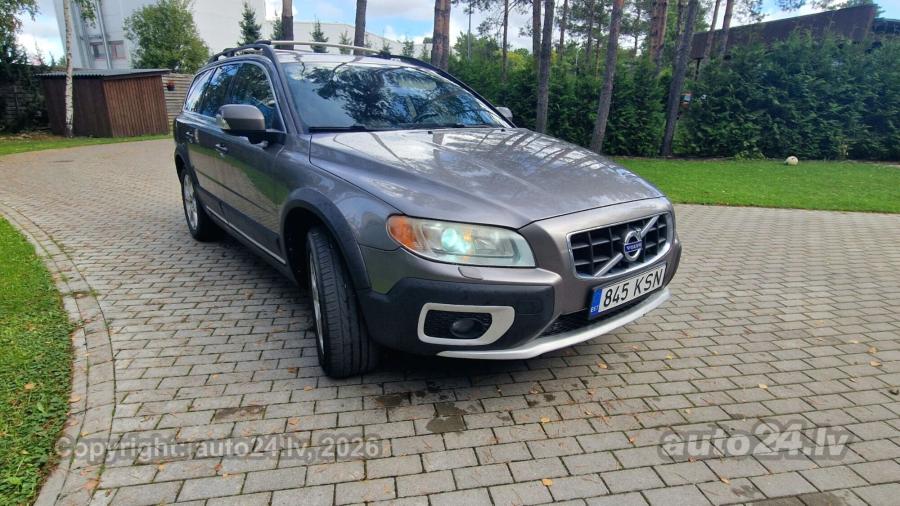 Brūns Volvo XC70 2010 Tallina, ar dzinēja tilpumu 2.40 L un nobraukumu 325 tūkst. km par 6500 €, foto 1 vietnē AUTOMOTO.COM.LV