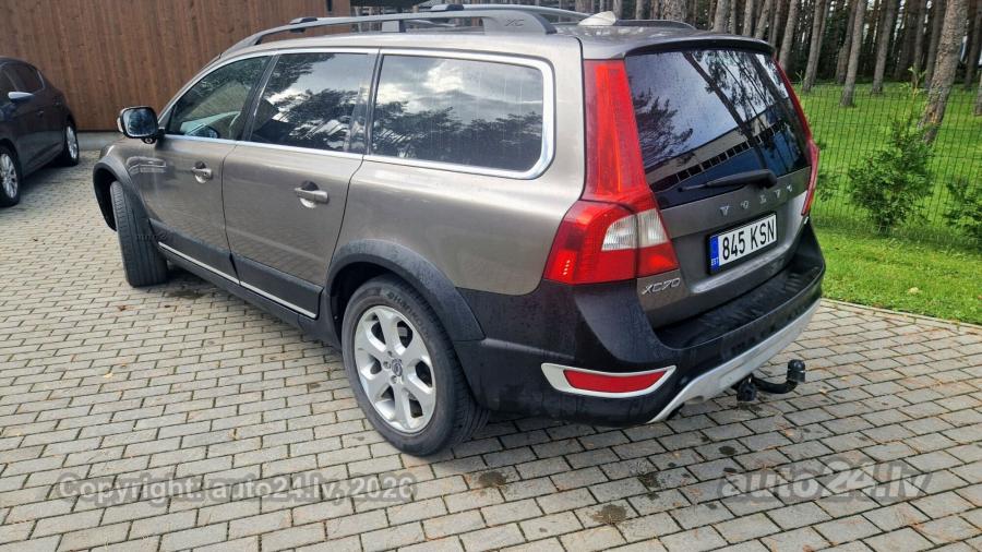 Brūns Volvo XC70 2010 Tallina, ar dzinēja tilpumu 2.40 L un nobraukumu 325 tūkst. km par 6500 €, foto 5 vietnē AUTOMOTO.COM.LV