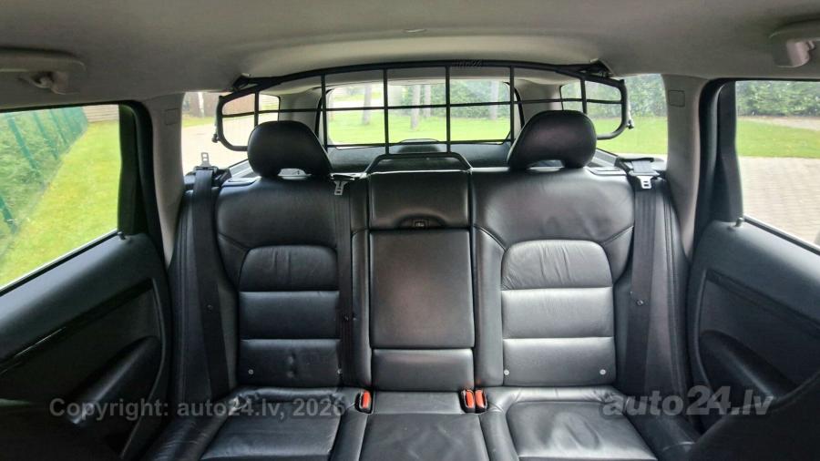 Brūns Volvo XC70 2010 Tallina, ar dzinēja tilpumu 2.40 L un nobraukumu 325 tūkst. km par 6500 €, foto 8 vietnē AUTOMOTO.COM.LV