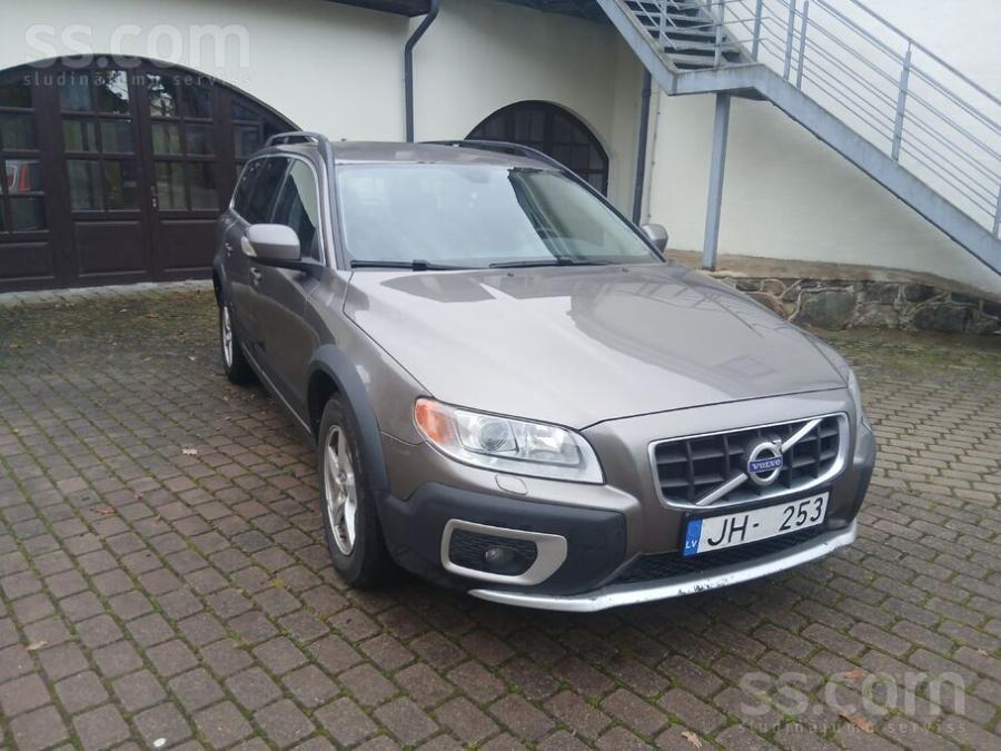 Brown Volvo XC70 2010 in Gulbene, with an engine capacity of 2.40 L and mileage of 466 thousand km for 3195 €, photo 5 on AUTOMOTO.COM.LV