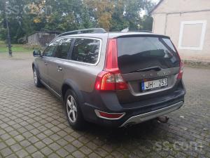 Brown Volvo XC70 2010 in Gulbene, with an engine capacity of 2.40 L and mileage of 466 thousand km for 3195 €, photo 12 on AUTOMOTO.COM.LV