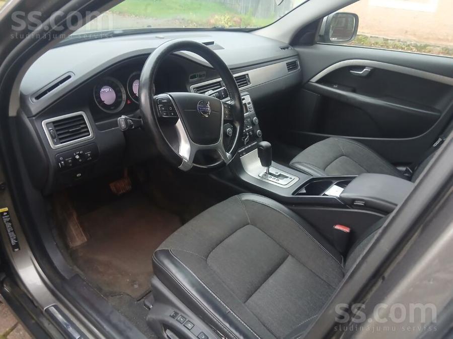 Brown Volvo XC70 2010 in Gulbene, with an engine capacity of 2.40 L and mileage of 466 thousand km for 3195 €, photo 15 on AUTOMOTO.COM.LV