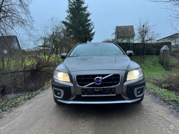 Brūns Volvo XC70 2011 Utena, ar dzinēja tilpumu 2.40 L un nobraukumu 236 tūkst. km par 8100 €, foto 2 vietnē AUTOMOTO.COM.LV