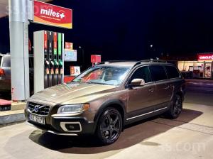Brown Volvo XC70 2011 in Riga, with an engine capacity of 2.40 L and mileage of 0 thousand km for 8590 €, photo 1 on AUTOMOTO.COM.LV