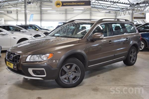 Brown Volvo XC70 2011 in Riga, with an engine capacity of 2.40 L and mileage of 123 thousand km for 14500 €, photo 1 on AUTOMOTO.COM.LV