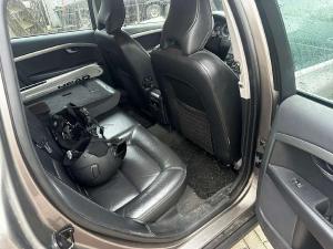 Brūns Volvo XC70 2011 Utena, ar dzinēja tilpumu 2.40 L un nobraukumu 297 tūkst. km par 6699 €, foto 21 vietnē AUTOMOTO.COM.LV