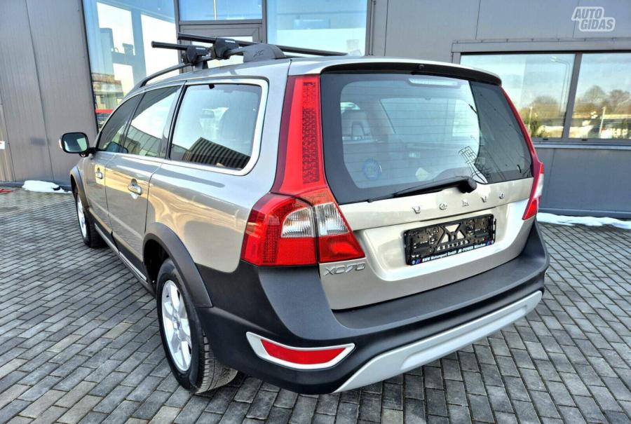 Brūns Volvo XC70 2011 Šauļi, ar dzinēja tilpumu 3.20 L un nobraukumu 260 tūkst. km par 5500 €, foto 7 vietnē AUTOMOTO.COM.LV