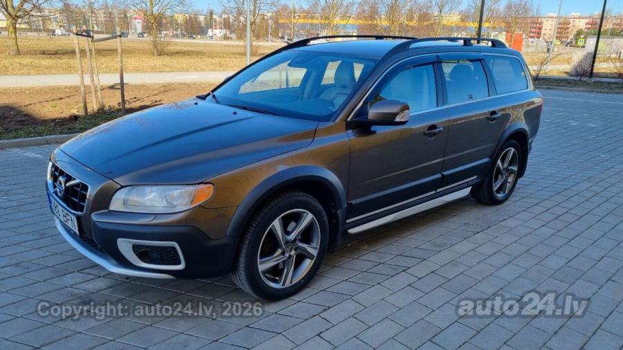 Brown Volvo XC70 2011 in Tallinn, with an engine capacity of 2.40 L and mileage of 393 thousand km for 9200 €, photo 2 on AUTOMOTO.COM.LV
