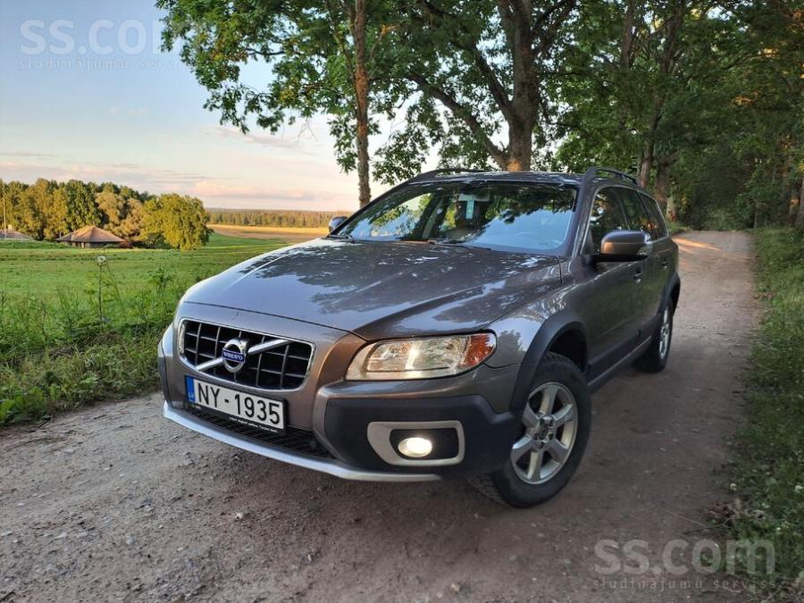 Brown Volvo XC70 2011 in Riga, with an engine capacity of 2.00 L and mileage of 0 thousand km for 5700 €, photo 1 on AUTOMOTO.COM.LV