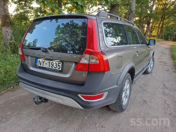 Brown Volvo XC70 2011 in Riga, with an engine capacity of 2.00 L and mileage of 0 thousand km for 5700 €, photo 4 on AUTOMOTO.COM.LV