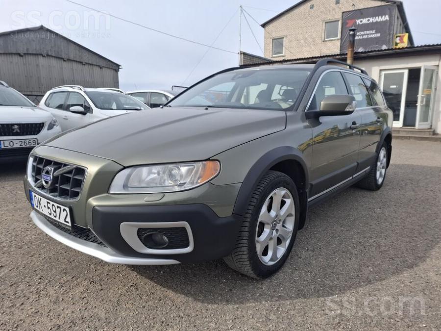 Brown Volvo XC70 2011 in Talsi, with an engine capacity of 2.40 L and mileage of 266 thousand km for 8300 €, photo 1 on AUTOMOTO.COM.LV