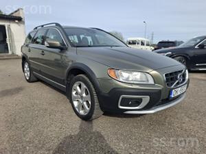 Brown Volvo XC70 2011 in Talsi, with an engine capacity of 2.40 L and mileage of 266 thousand km for 8300 €, photo 3 on AUTOMOTO.COM.LV