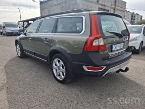 Brown Volvo XC70 2011 in Talsi, with an engine capacity of 2.40 L and mileage of 266 thousand km for 8300 €, photo 5 on AUTOMOTO.COM.LV