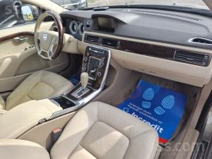 Brown Volvo XC70 2011 in Talsi, with an engine capacity of 2.40 L and mileage of 266 thousand km for 8300 €, photo 13 on AUTOMOTO.COM.LV