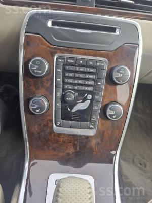 Brown Volvo XC70 2011 in Talsi, with an engine capacity of 2.40 L and mileage of 266 thousand km for 8300 €, photo 20 on AUTOMOTO.COM.LV
