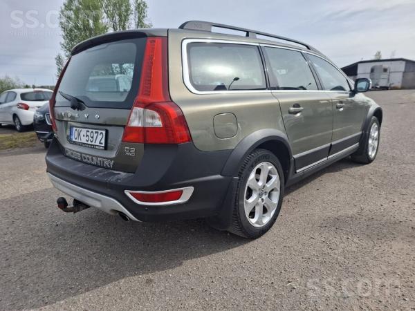 Brown Volvo XC70 2011 in Talsi, with an engine capacity of 2.40 L and mileage of 266 thousand km for 8300 €, photo 6 on AUTOMOTO.COM.LV