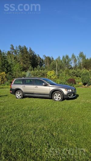 Brown Volvo XC70 2011 in Riga, with an engine capacity of 2.40 L and mileage of 240 thousand km for 7700 €, photo 3 on AUTOMOTO.COM.LV
