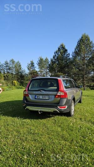 Brown Volvo XC70 2011 in Riga, with an engine capacity of 2.40 L and mileage of 240 thousand km for 7700 €, photo 5 on AUTOMOTO.COM.LV