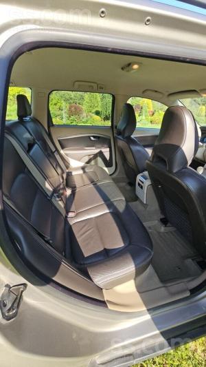 Brown Volvo XC70 2011 in Riga, with an engine capacity of 2.40 L and mileage of 240 thousand km for 7700 €, photo 12 on AUTOMOTO.COM.LV