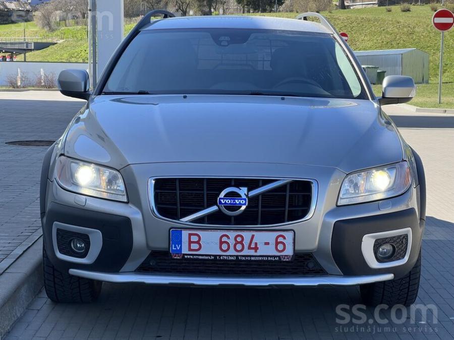 Brown Volvo XC70 2011 in Rezekne, with an engine capacity of 2.40 L and mileage of 337 thousand km for 8500 €, photo 1 on AUTOMOTO.COM.LV