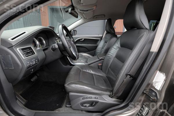 Brūns Volvo XC70 2011 Jelgava, ar dzinēja tilpumu 2.00 L un nobraukumu 0 tūkst. km par 8350 €, foto 7 vietnē AUTOMOTO.COM.LV