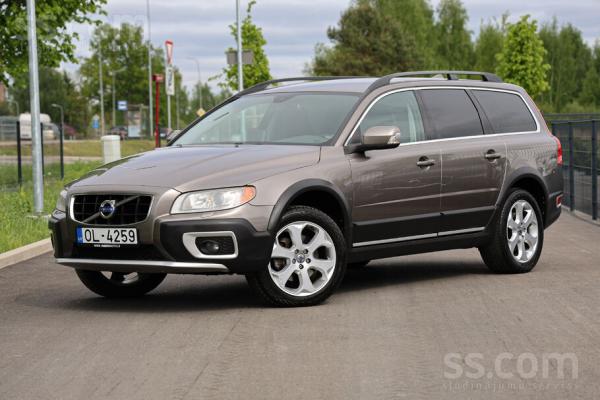 Brown Volvo XC70 2011 in Jelgava, with an engine capacity of 2.00 L and mileage of 0 thousand km for 8350 €, photo 1 on AUTOMOTO.COM.LV