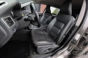 Brown Volvo XC70 2011 in Jelgava, with an engine capacity of 2.00 L and mileage of 0 thousand km for 8350 €, photo 10 on AUTOMOTO.COM.LV