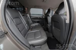 Brown Volvo XC70 2011 in Jelgava, with an engine capacity of 2.00 L and mileage of 0 thousand km for 8350 €, photo 12 on AUTOMOTO.COM.LV