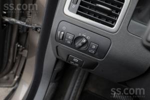 Brown Volvo XC70 2011 in Jelgava, with an engine capacity of 2.00 L and mileage of 0 thousand km for 8350 €, photo 22 on AUTOMOTO.COM.LV
