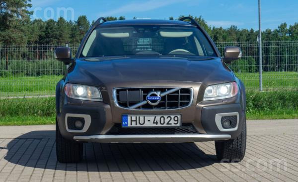 Brown Volvo XC70 2011 in Riga, with an engine capacity of 2.40 L and mileage of 357 thousand km for 5900 €, photo 5 on AUTOMOTO.COM.LV