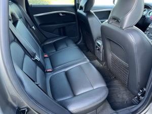 Brown Volvo XC70 2011 in Riga, with an engine capacity of 2.00 L and mileage of 265 thousand km for 8995 €, photo 15 on AUTOMOTO.COM.LV